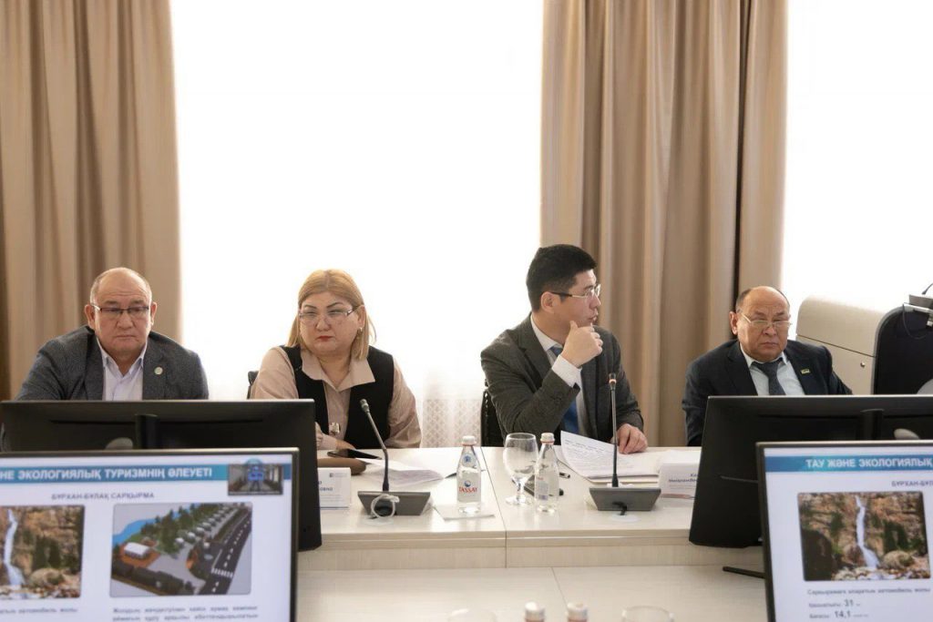 MASTER MIND “THE FUTURE LABOR MARKET AND ARTIFICIAL INTELLIGENCE: NEW ...